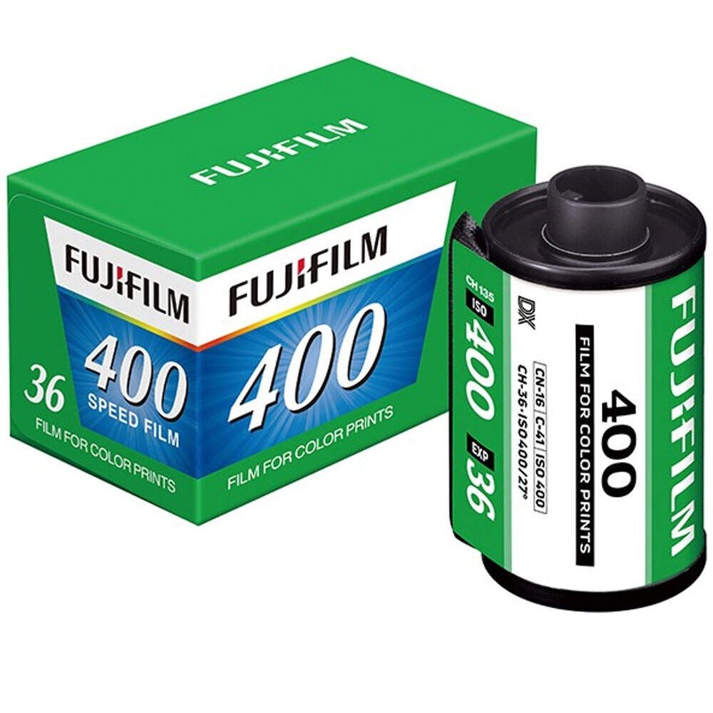 FUJICOLOR 400 – Safelight Berlin
